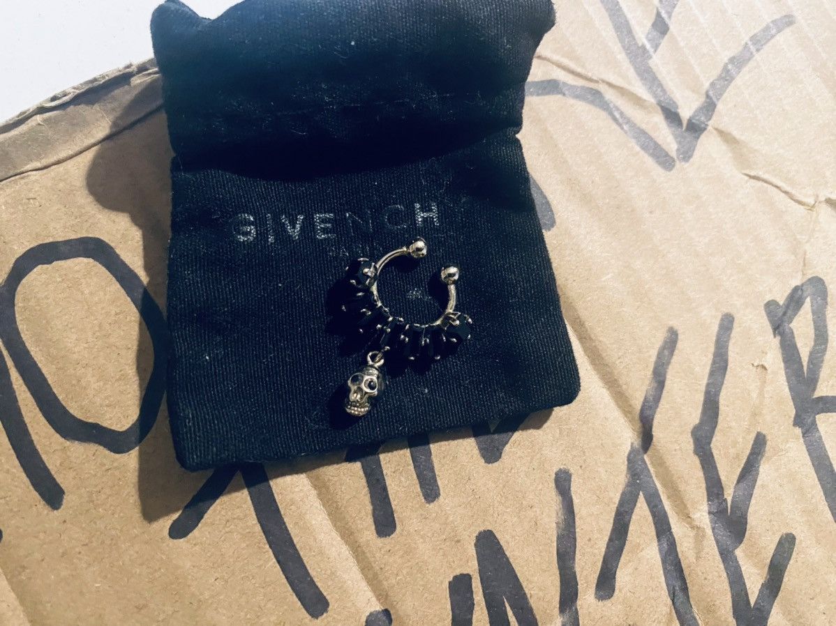 Givenchy Designer Givenchy Septum Skull Nose Ring Piercing Jewelry ...