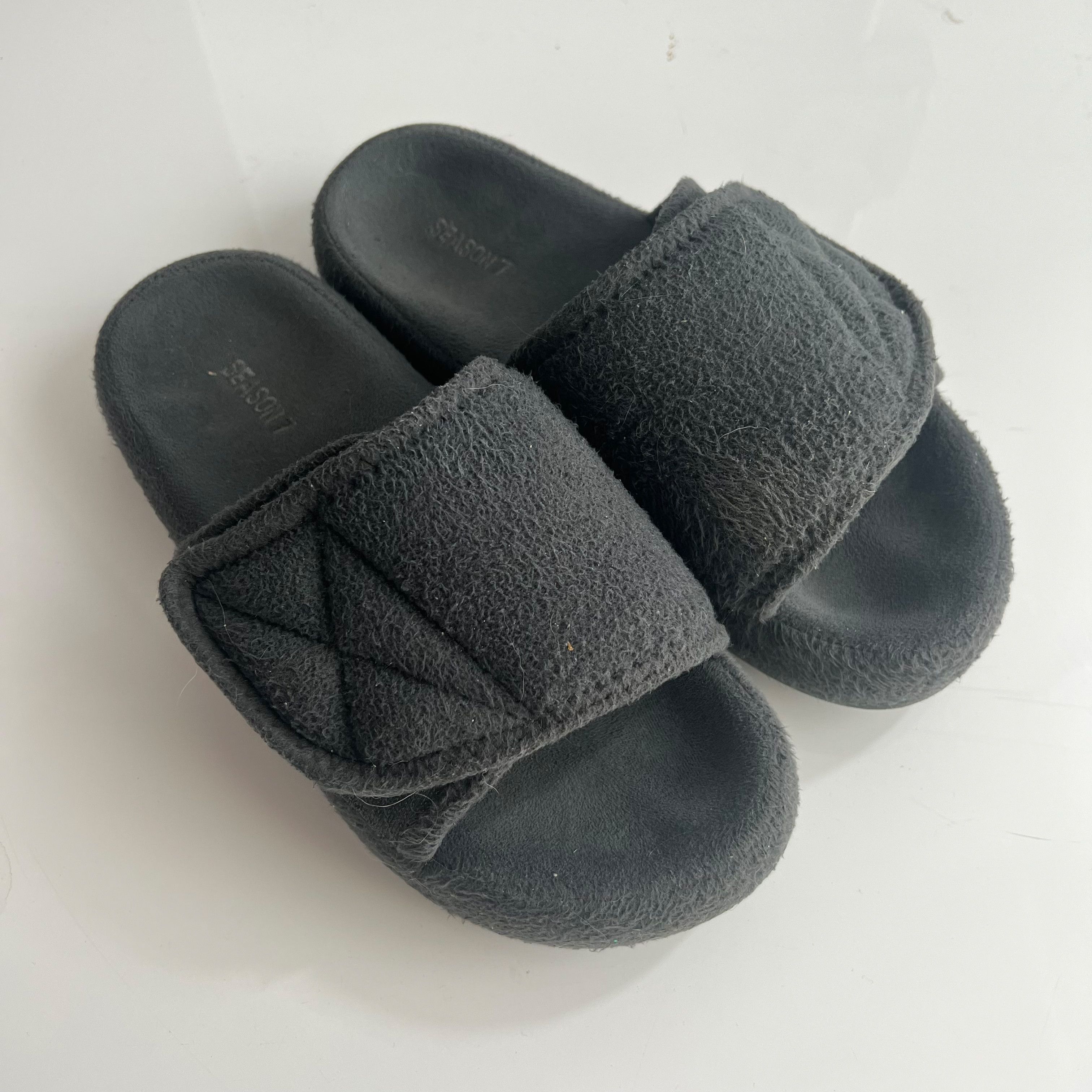 Yeezy Season Yeezy Season 7 Fleece Slipper | Grailed