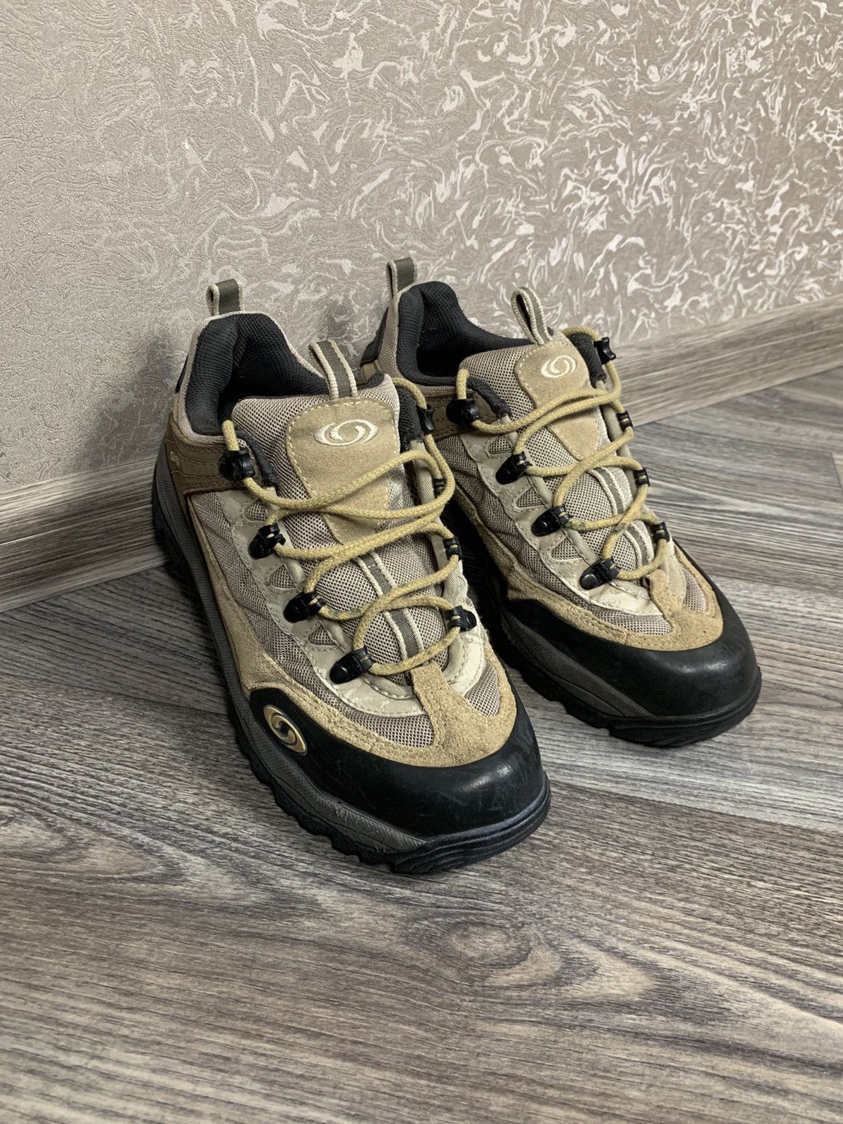 Vintage SALOMON CONTAGRIP VINTAGE 2000 GORPCORE HIKING OUTDOOR BOOT ...