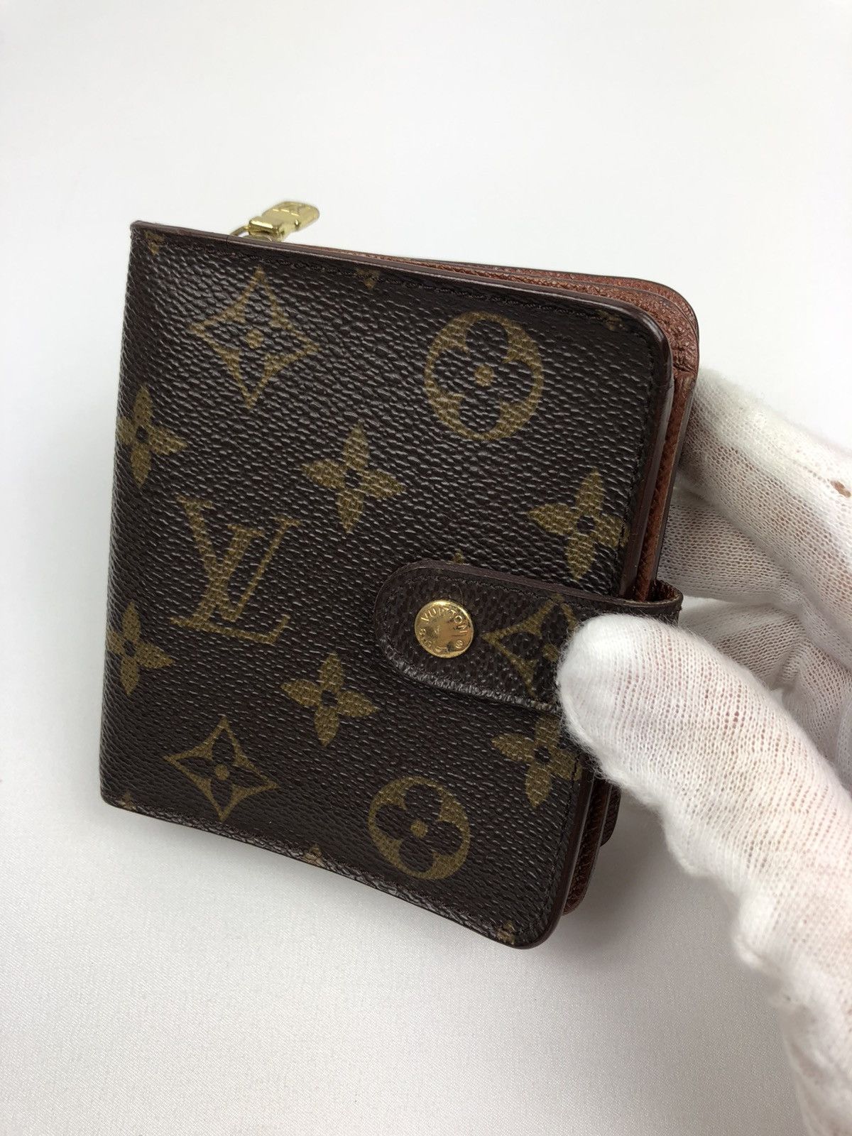 Louis Vuitton Louis Vuitton monogram zippy wallet | Grailed