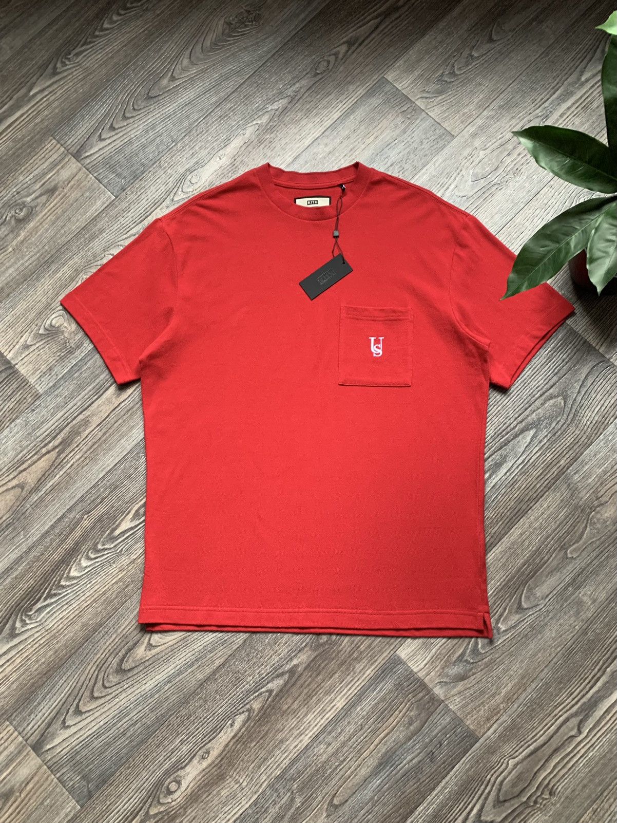 Kith × Ronnie Fieg × Streetwear NEW !!! KITH POCKET US LOGO RED TEE ...