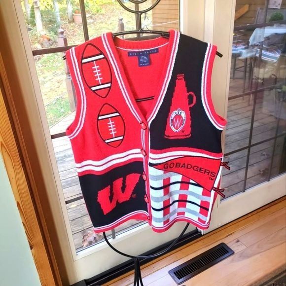 Vintage Birch Bros Vintage Embroidered & Embellished Wisconsin Badge ...