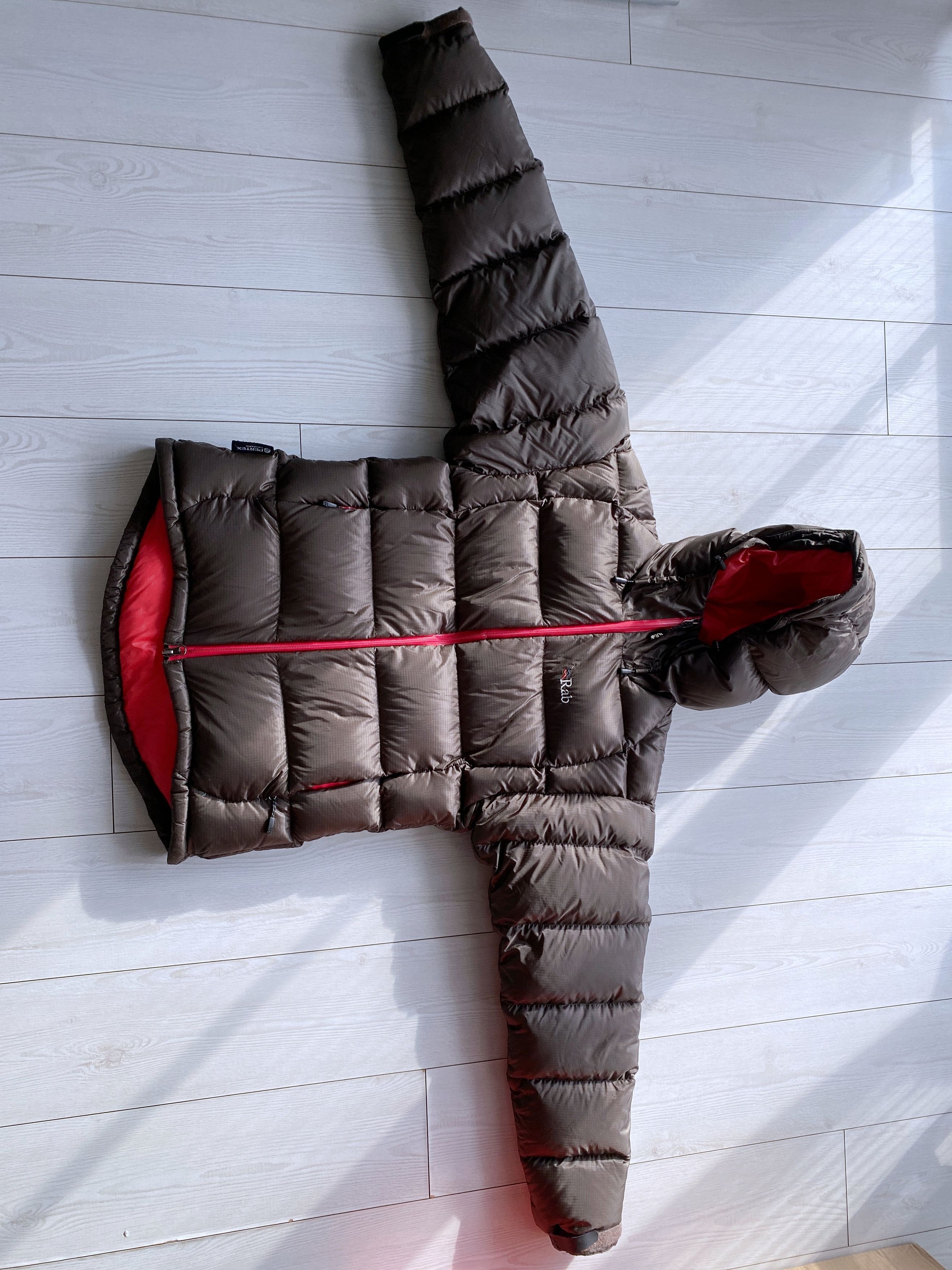 Rab Rab Women's Neutrino Endurance qdn-06 down puffer jacket s S | Grailed