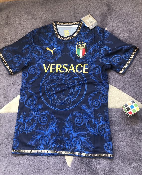 Puma Italy jersey | Grailed