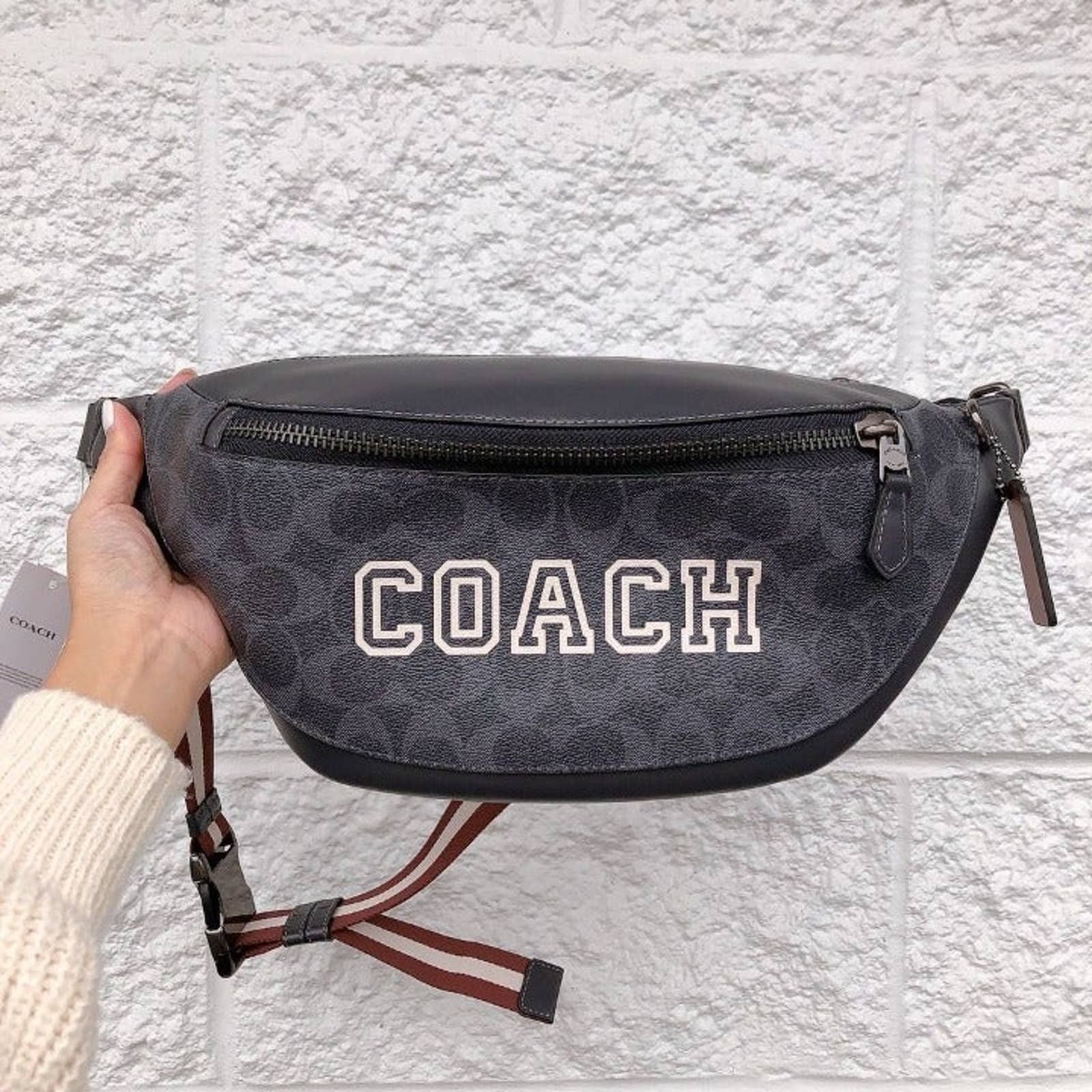 Coach Coach CB912 Warren Belt Bag In Sig In QB/Denim/Chalk | Grailed