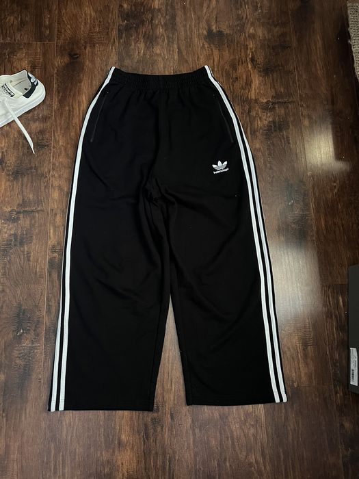 Adidas BALENCIAGA / ADIDAS CROPPED SWEATPANTS IN BLACK | Grailed