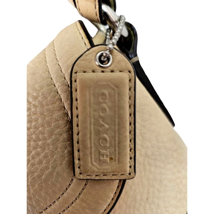 Coach Shoulder Bag A0878-F10910 Beige Pebble Leather | Grailed