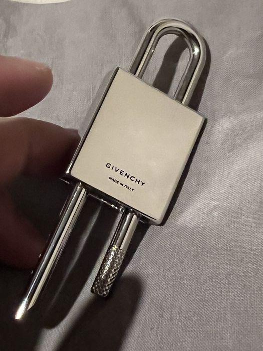 Givenchy Givenchy 4G Engraved Padlock Shark Lock | Grailed