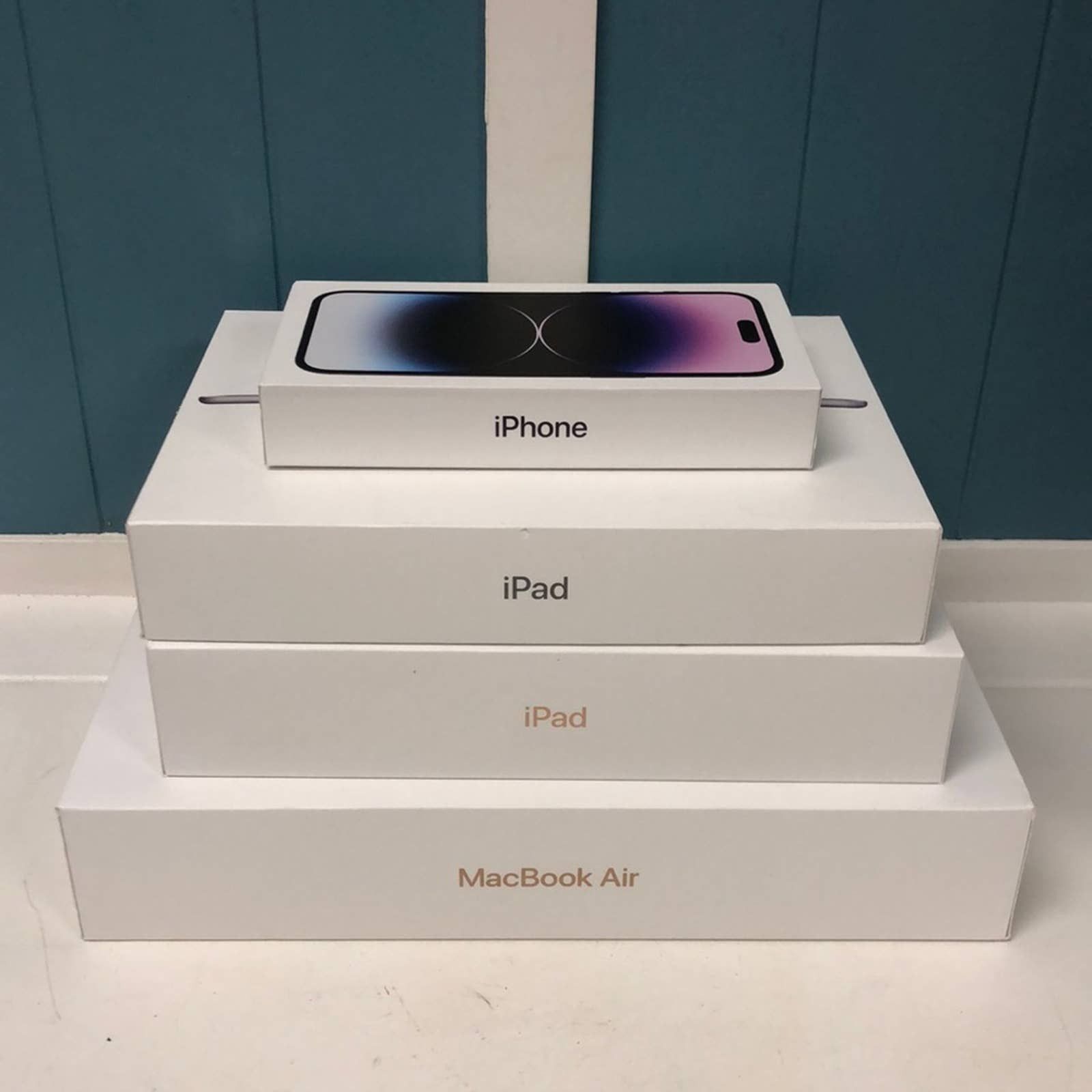 Apple Lot of 4 Apple EMPTY boxes iPhone iPad MacBook Air | Grailed