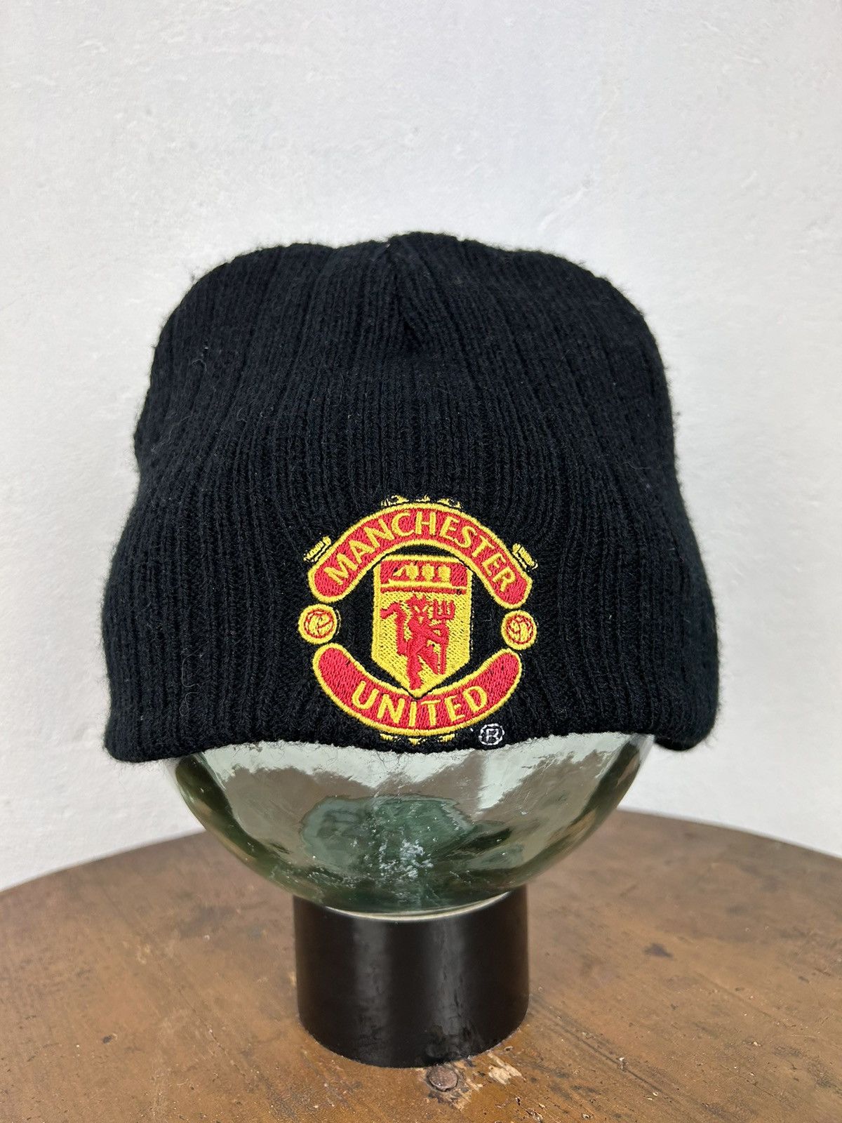 Vintage 00s Vintage Manchester United Embroidered Logo Hat In Black ...
