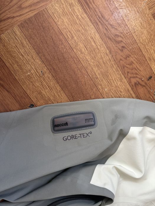 Arc'Teryx 2000's Arcteryx Stingray RECCO Jacket | Grailed