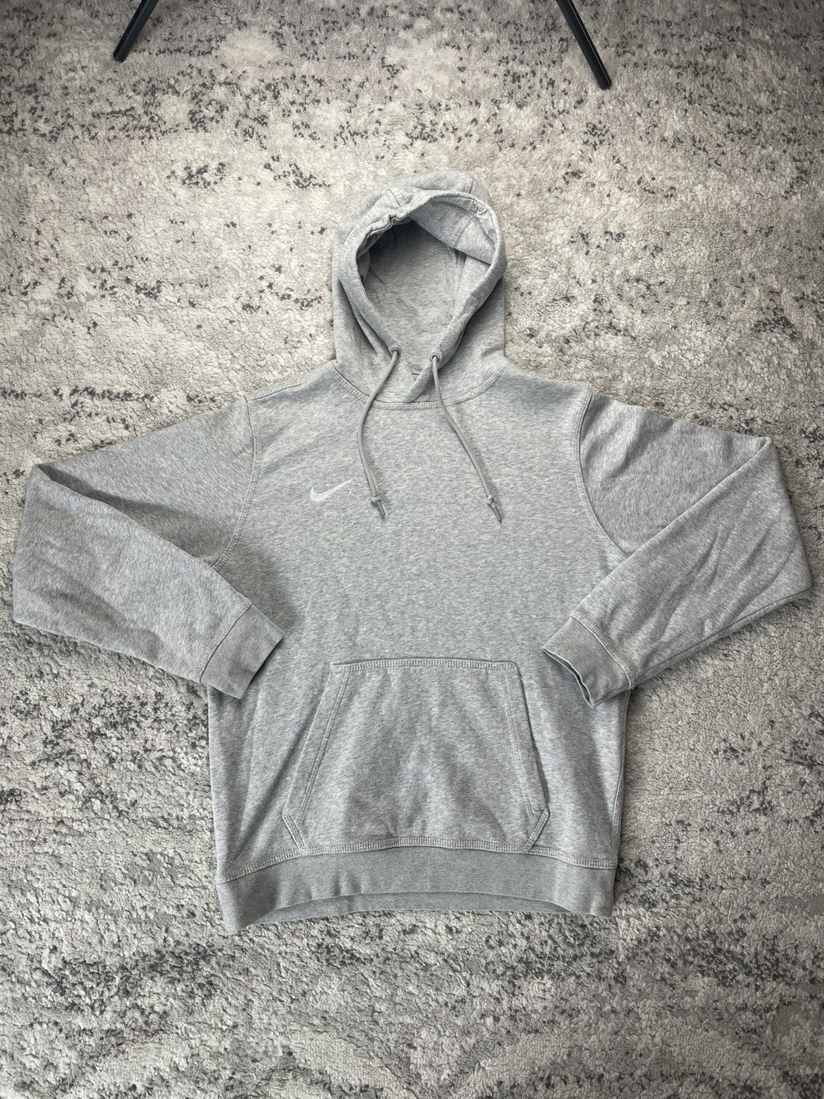 Nike × Streetwear × Vintage Nike Basic Swoosh Hoodie | Grailed