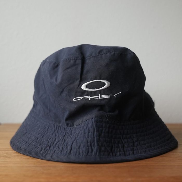 Oakley Oakley Reversible Bucket Hat | Grailed