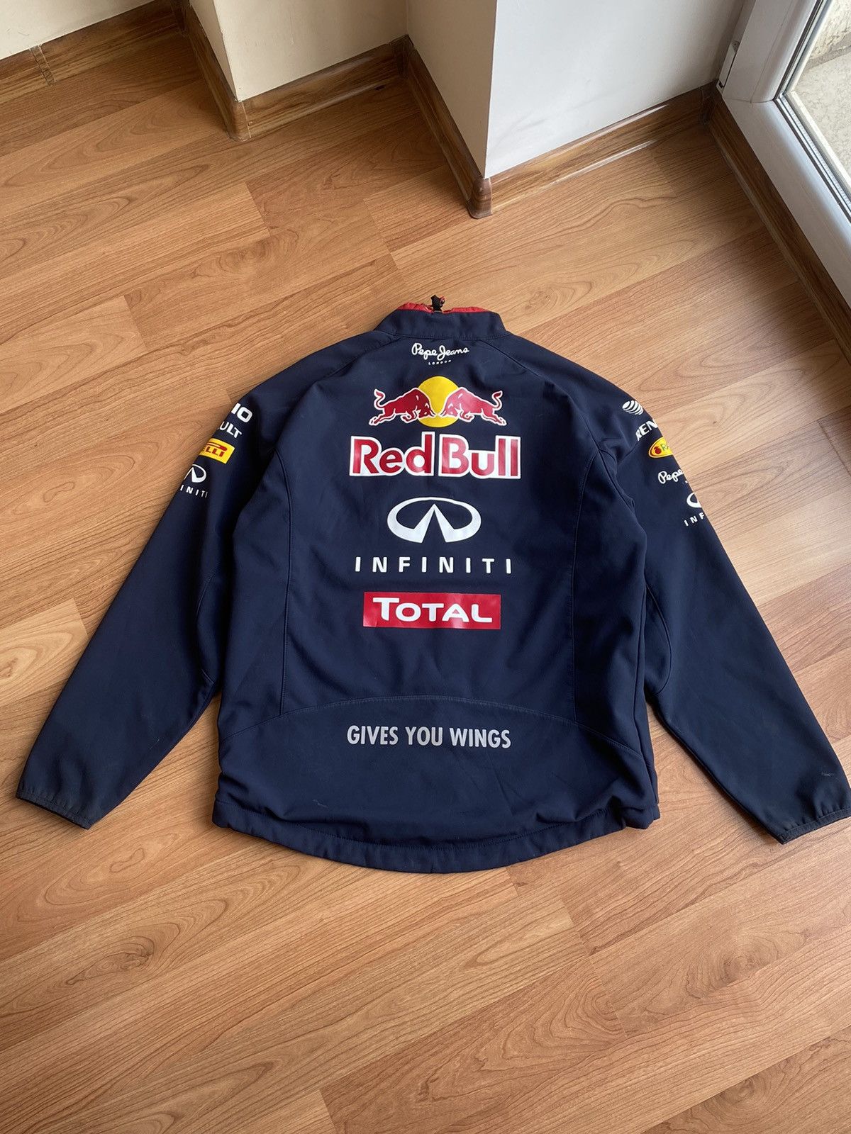 Red Bull Vintage Red Bull Racing Softshell Formula Uno Jacket | Grailed