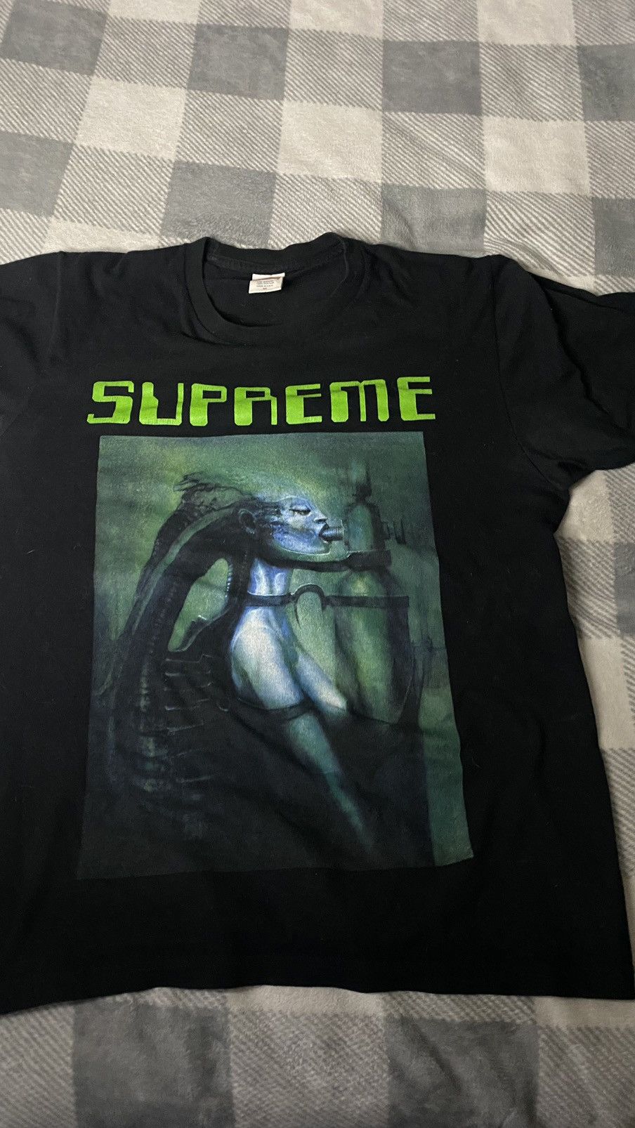 Supreme SUPREME HR GIGER ALIEN TEE | Grailed