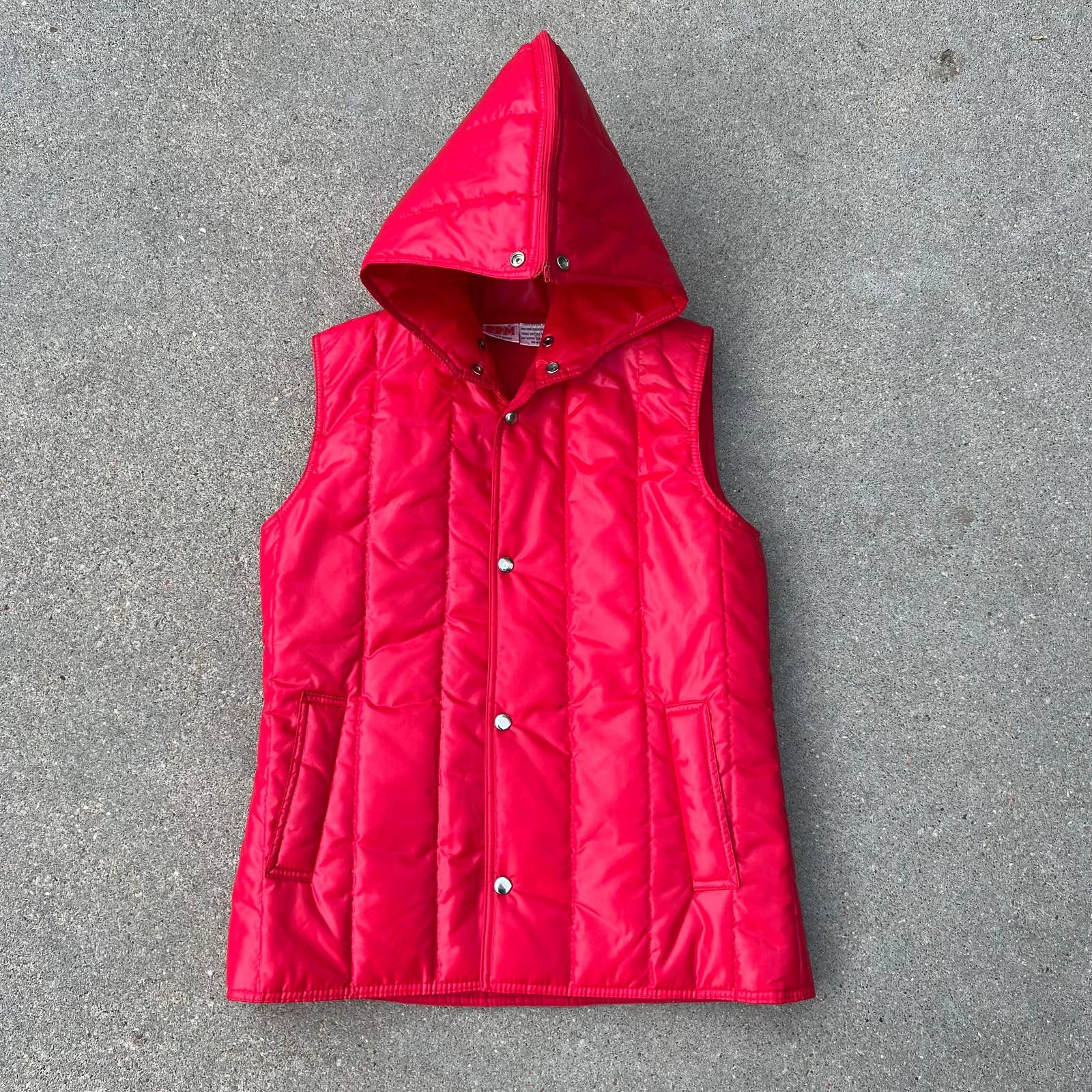 Vintage Vintage 80s RPM puffer vest red convertible hood snap front ...