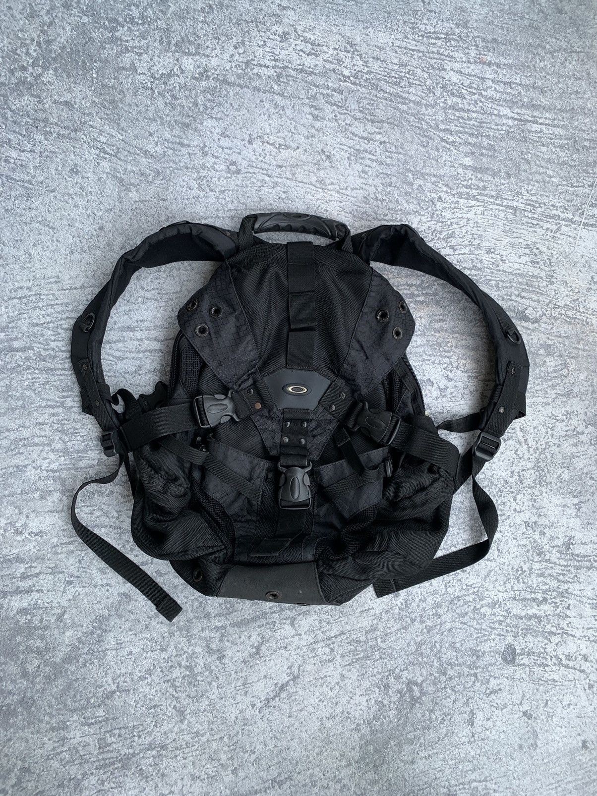 Oakley × Streetwear × Vintage Vintage Oakley icon 2.0 backpack - Y2K ...