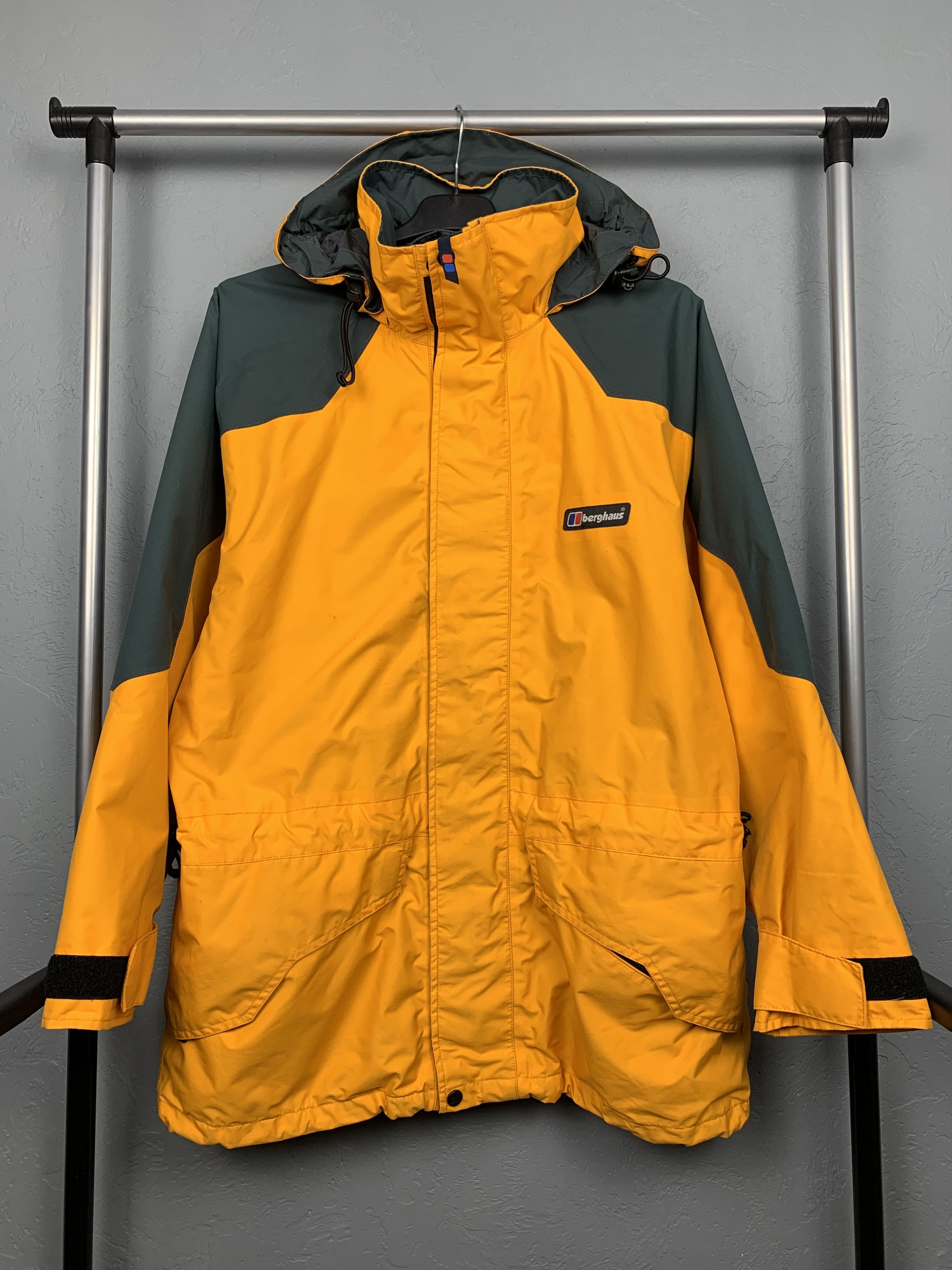 Berghaus × Outdoor Life × Vintage Berghaus 90s Vintage Mens Gore Tex ...