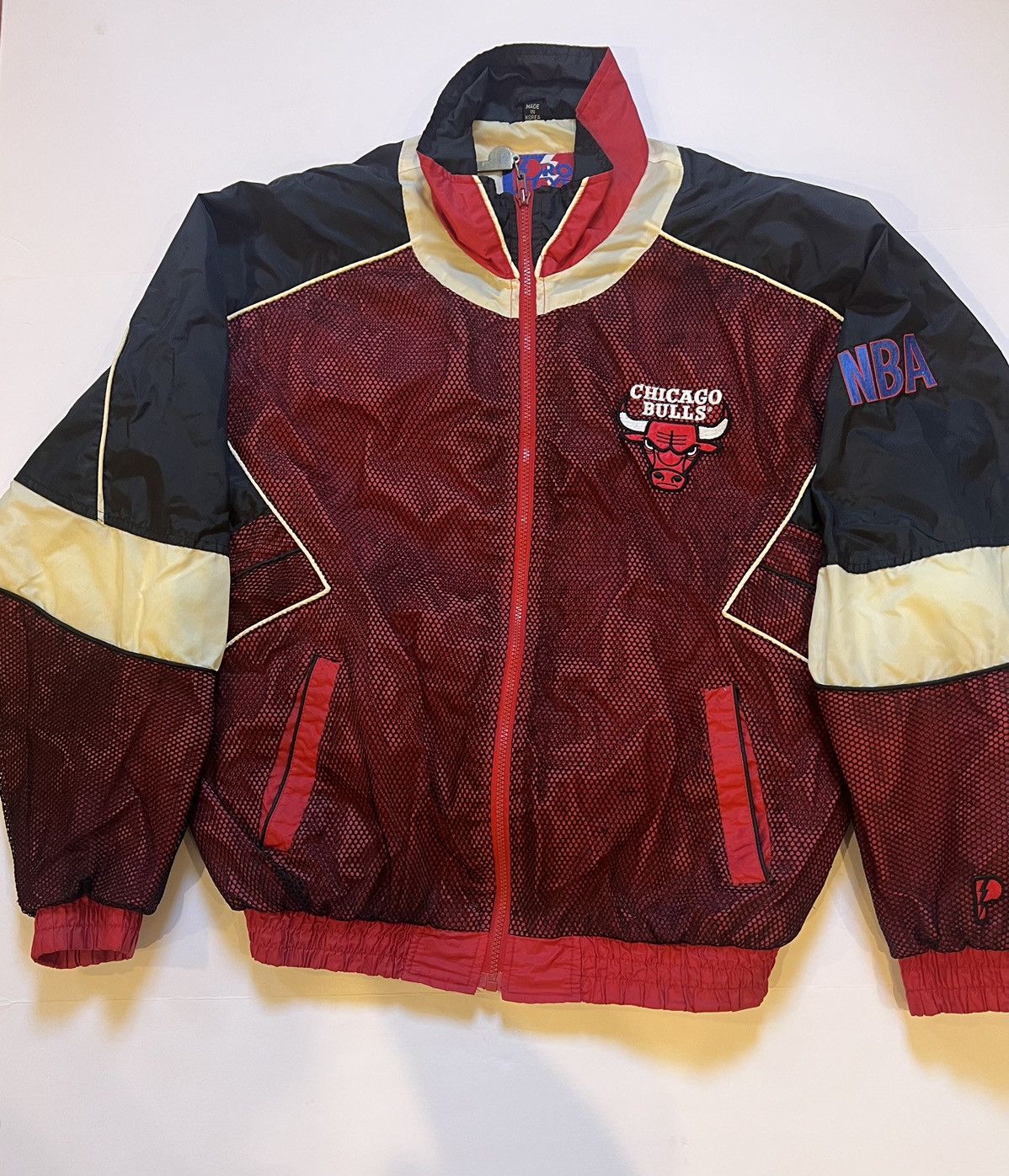 NBA × Pro Player × Streetwear VINTAGE NBA BULLS BOMBER JACKET | Grailed