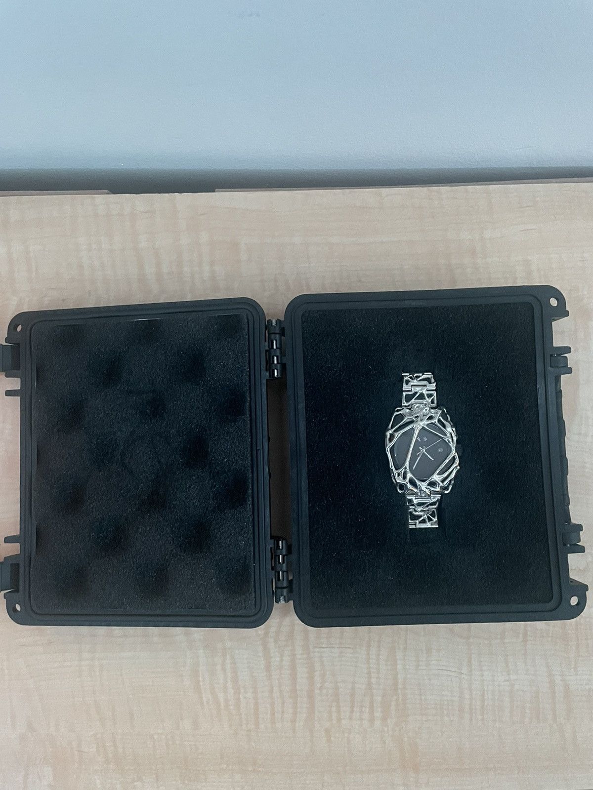 Alabaster Industries Alabaster Industries Black and Silver Sinew | Grailed