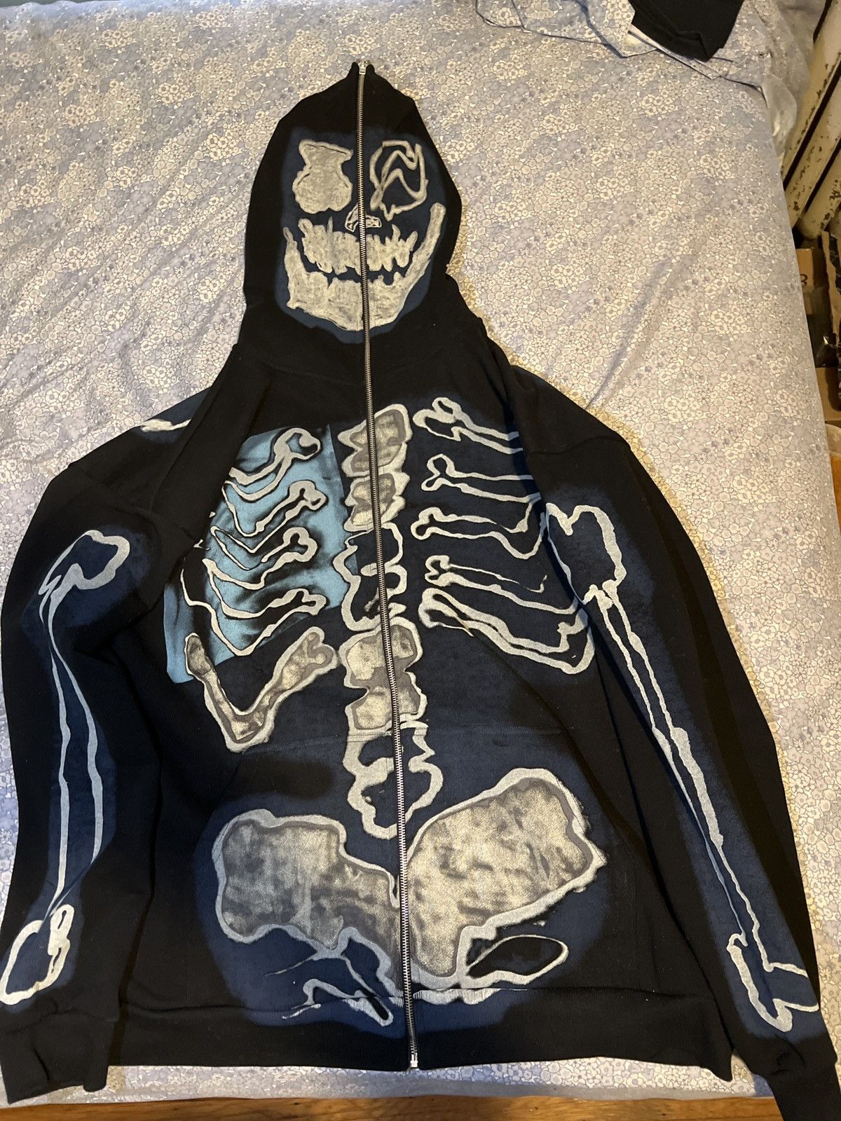 Travis Scott Travis Scott Graffiti Skull Hoodie | Grailed