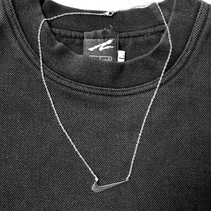 Nike Nike Swoosh Logo Chain Necklace Silver | Grailed