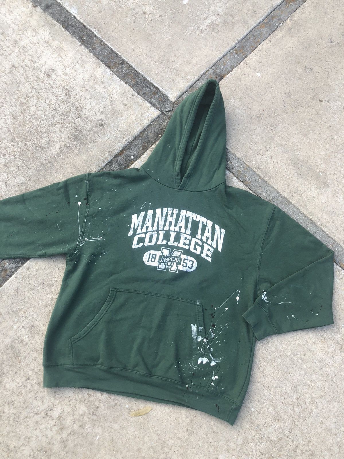 Collegiate × Vintage Manhattan College paint detailing | Grailed
