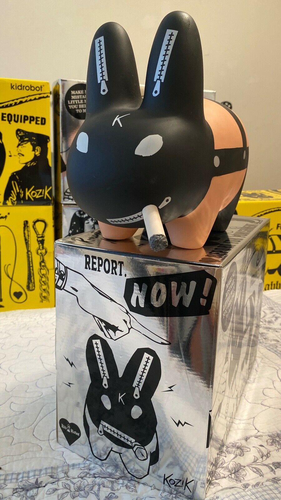 Kid Robot *RARE SIGNED* FRANK KOZIK KIDROBOT SMORKIN LABBIT 10" BLACK ...