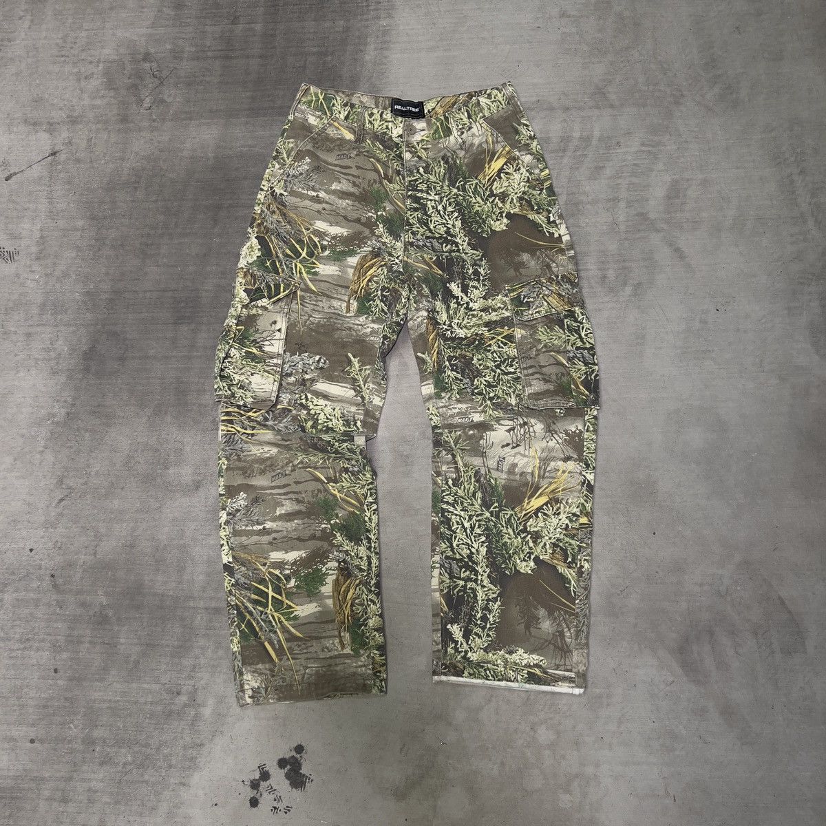 Vintage Real Tree Cargo work pants | Grailed