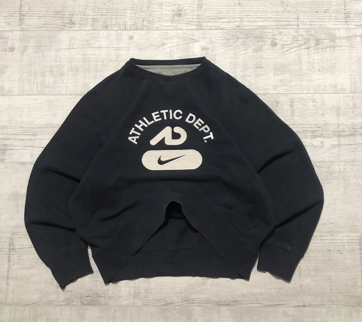 Nike Vintage Y2K Nike Big Embroidered Logo Crew Neck Sweatshirt | Grailed