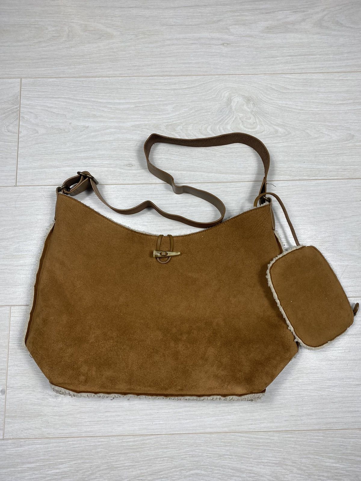 Gap × Vintage Vintage Gap 2002 shopper suede Y2k fur shoulders logo bag ...