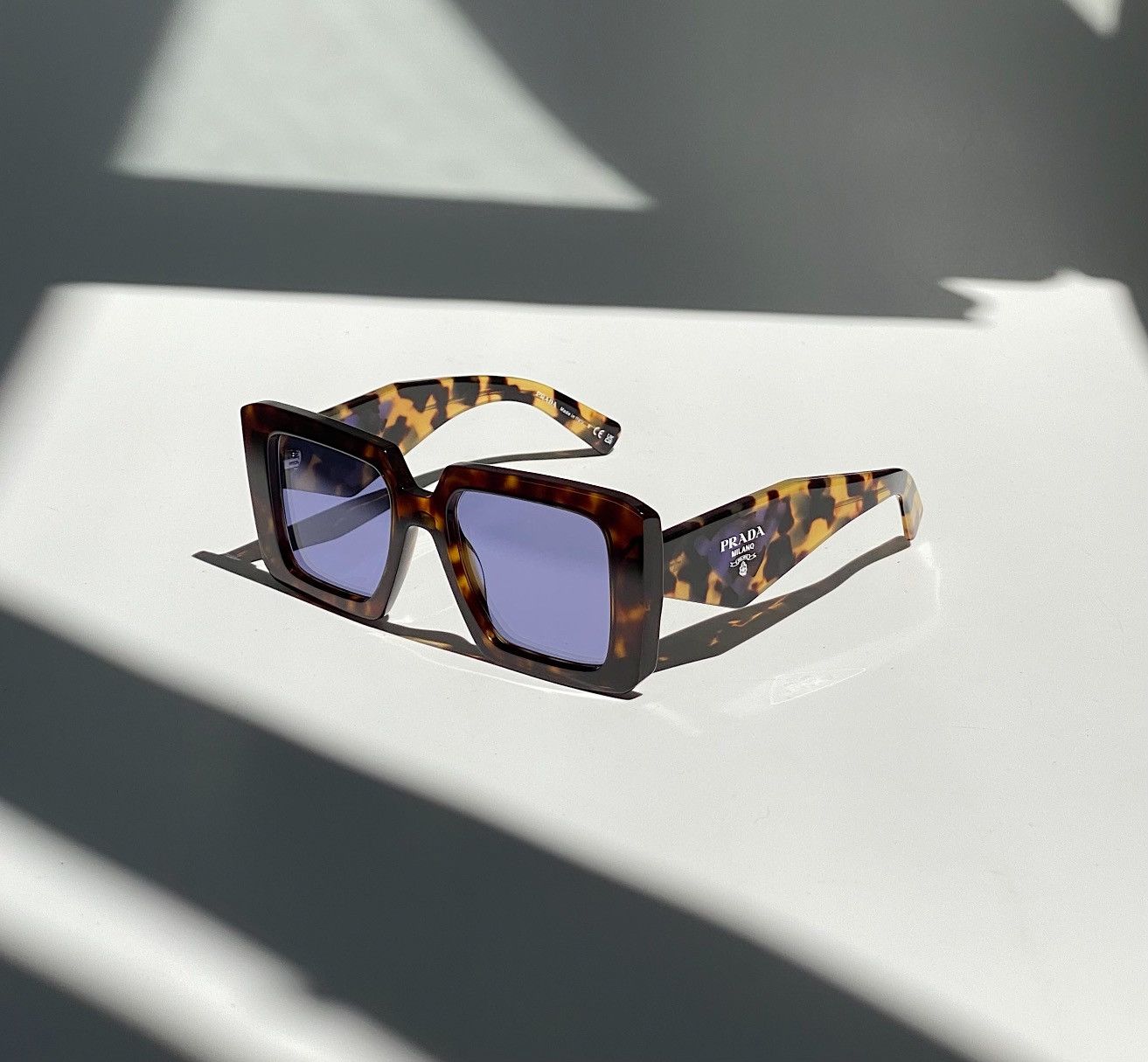 Prada × Streetwear × Vintage PRADA Symbole Square Sunglasses SPR 23Y ...