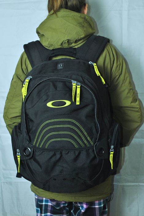 Oakley Oakley Vintage Backpack Gorpcore style | Grailed