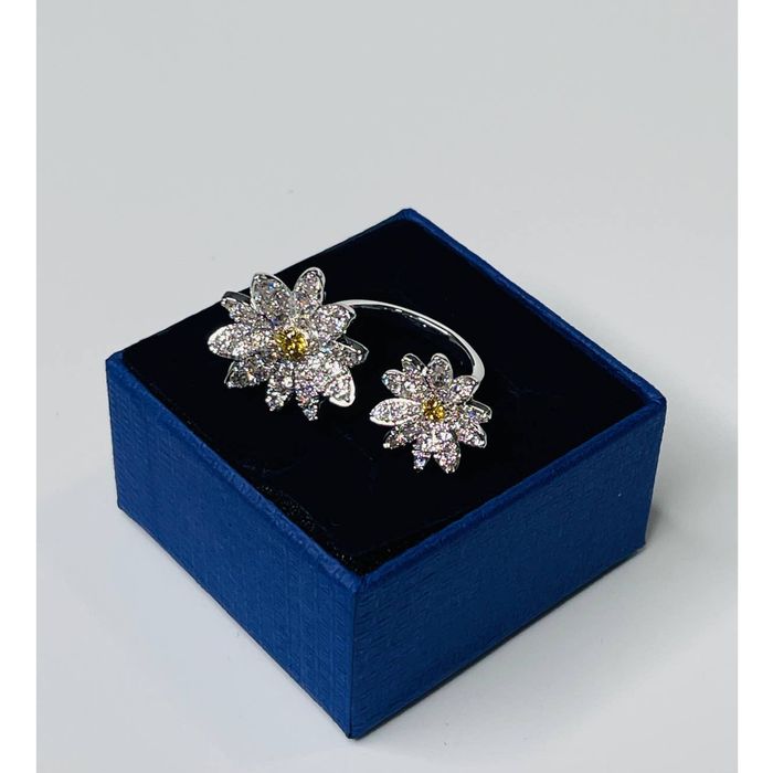 Swarovski Swarovski Eternal Flower open ring Mixed metal finish 50/ 5 ...
