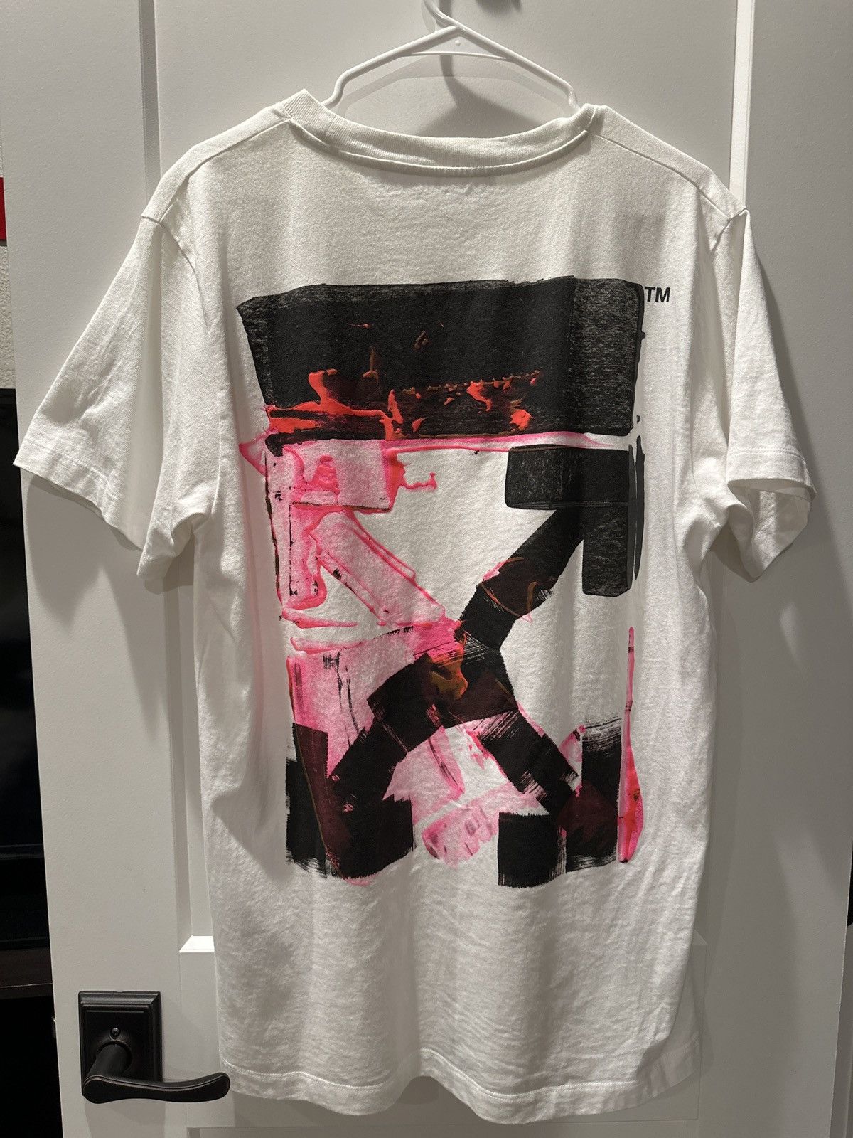 Off-White Off-White Acrylic Arrow Tee White | Grailed