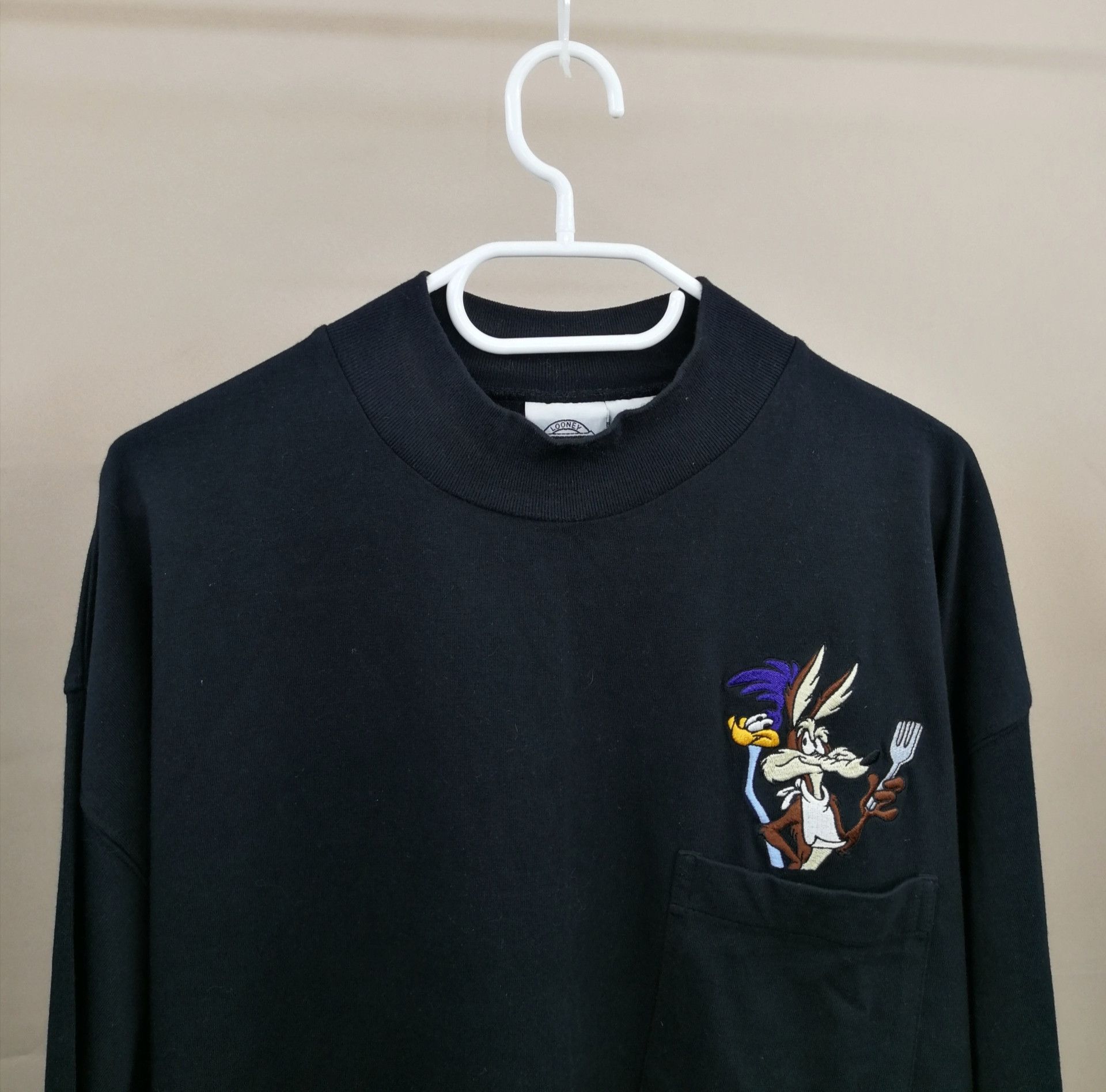 Vintage × Warner Bros Looney Tunes Warner Bros Sweatshirt Road Runner ...