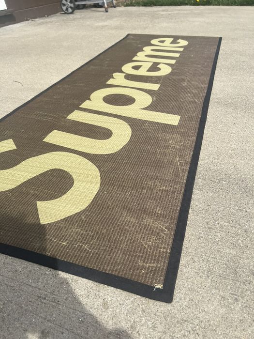 Supreme Supreme® woven straw mat (black) | Grailed