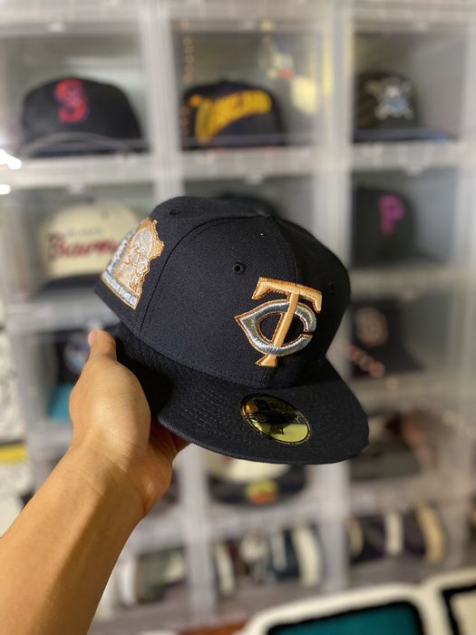 New Era Topperz Metallic Stitching Twins Peach/Navy fitted hat | Grailed