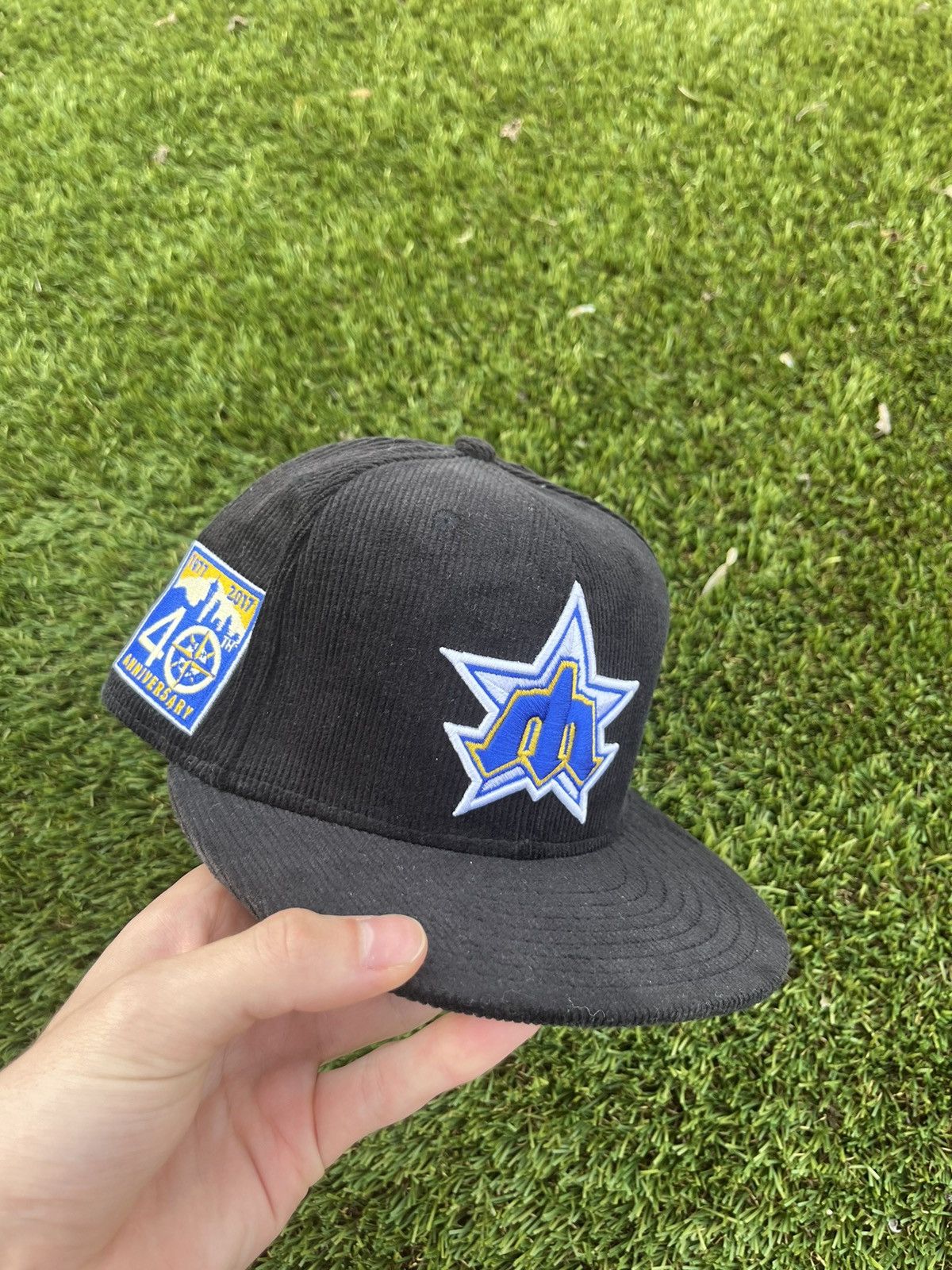 New Era MARINERS 40TH ANNIV CORDUROY THROWBACK EDITION FITTED HAT | Grailed