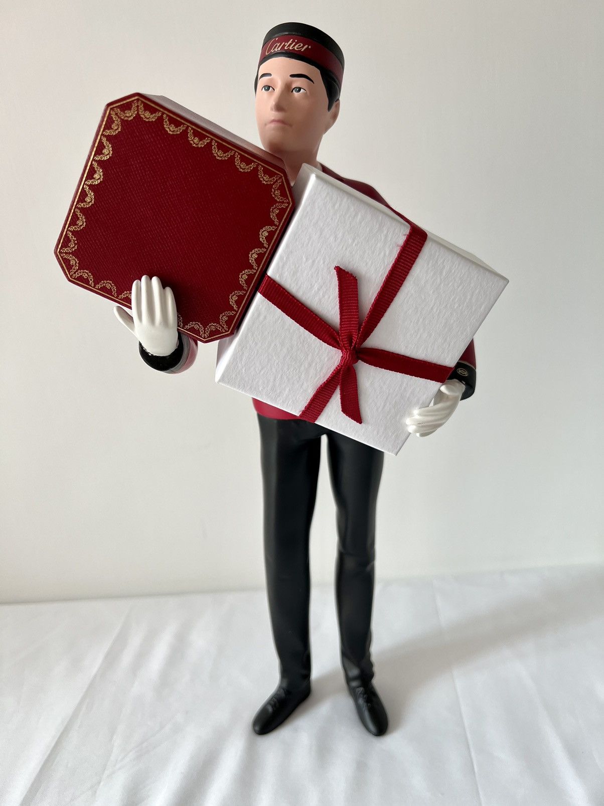 Cartier 2018 christmas window display Mike bellboy figurine | Grailed