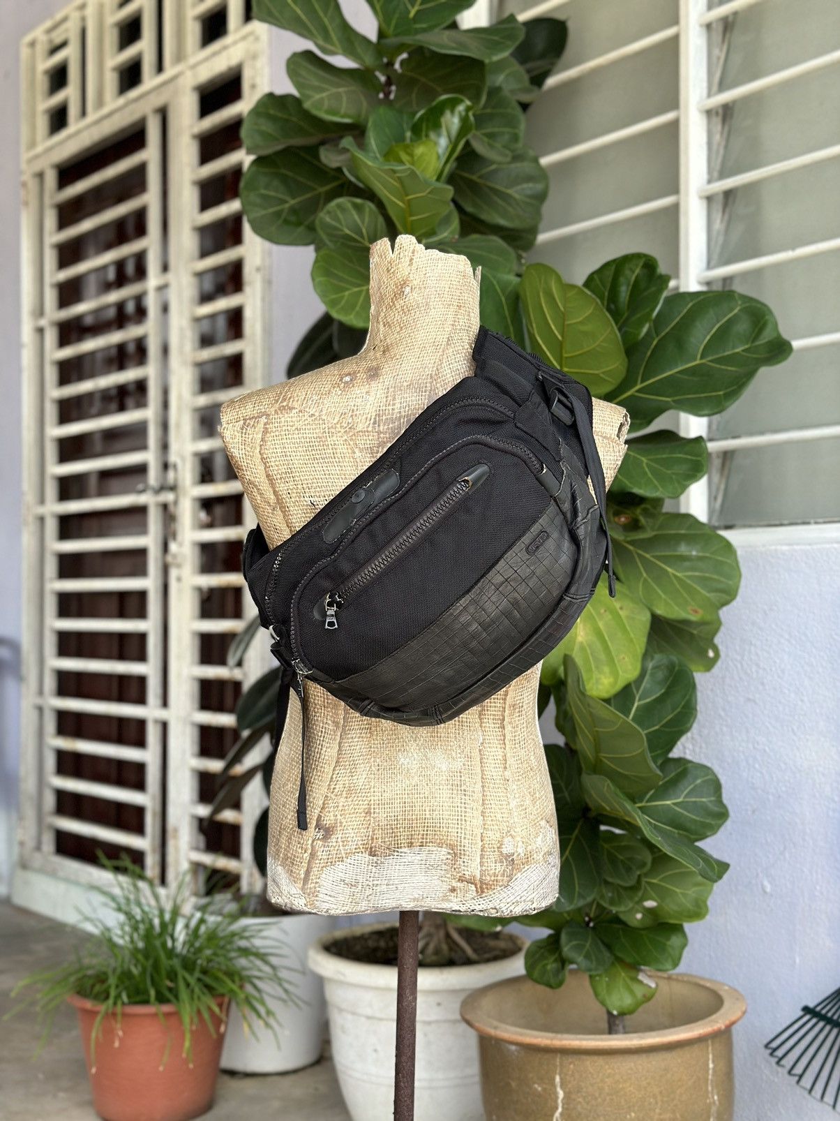Japanese Brand × Streetwear × Visvim RARE‼️ VISVIM BALLISTIC LUMBAR BAG ...