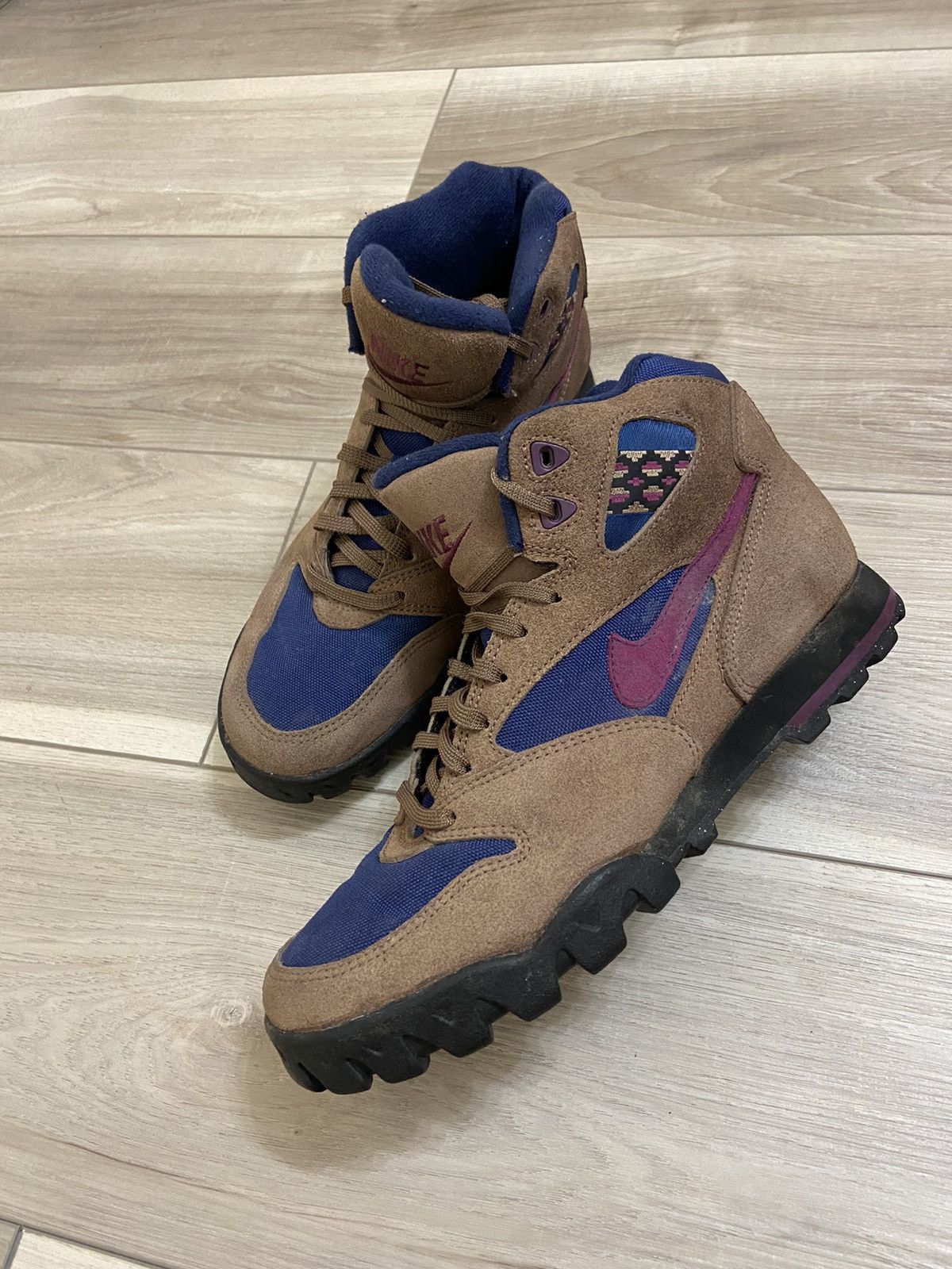 Nike ACG × Streetwear × Vintage Vintage 90s Nike ACG Hiking Boots | Grailed