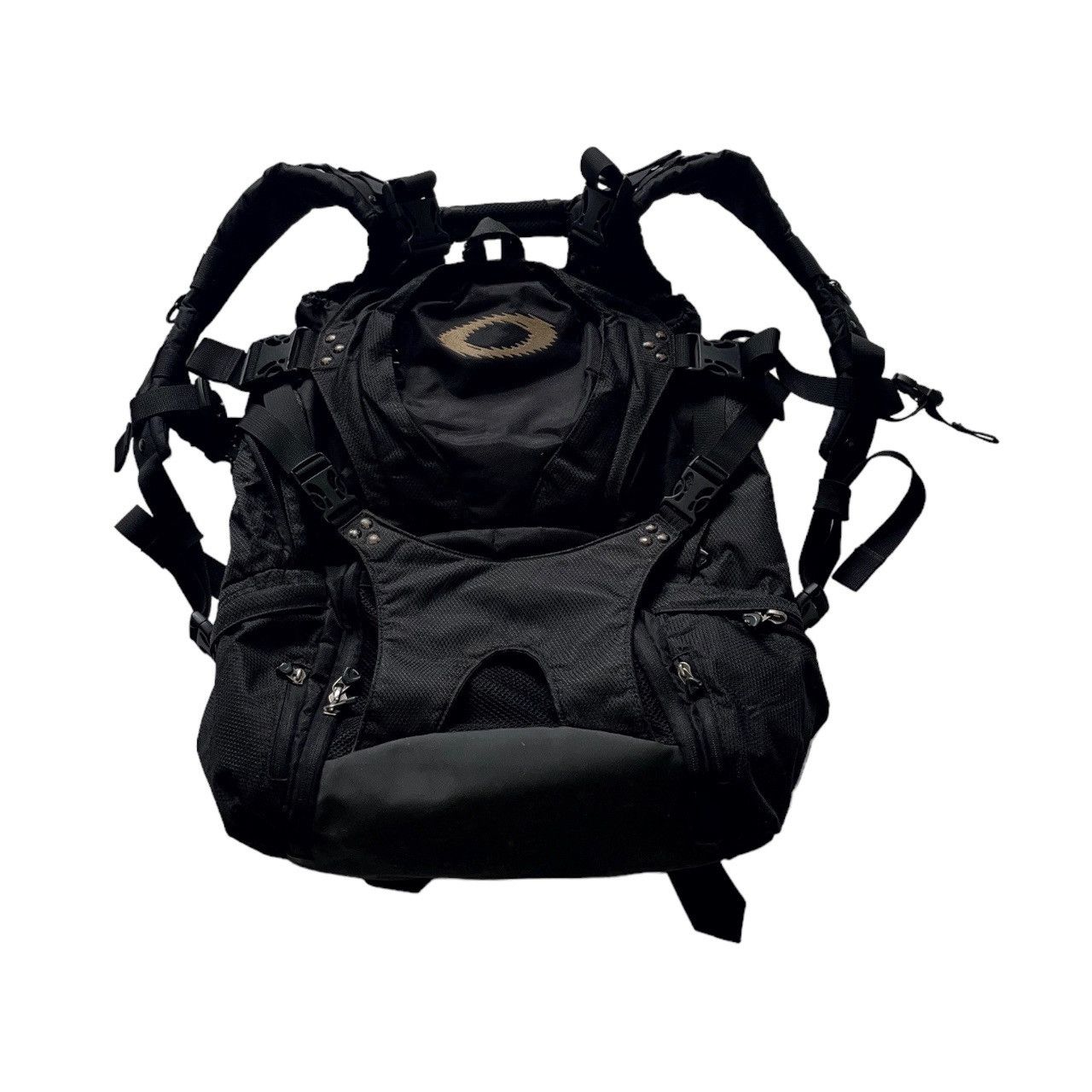 Vintage VINTAGE OAKLEY CENTRE LOGO BACKPACK RUCKSACK BAG BLACK | Grailed