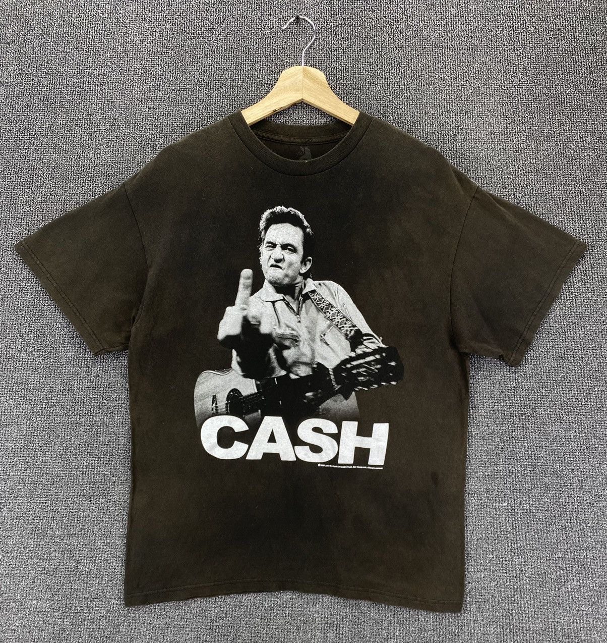 Band Tees × Vintage Vintage Iconic Johnny Cash Middle Finger Rock Band ...