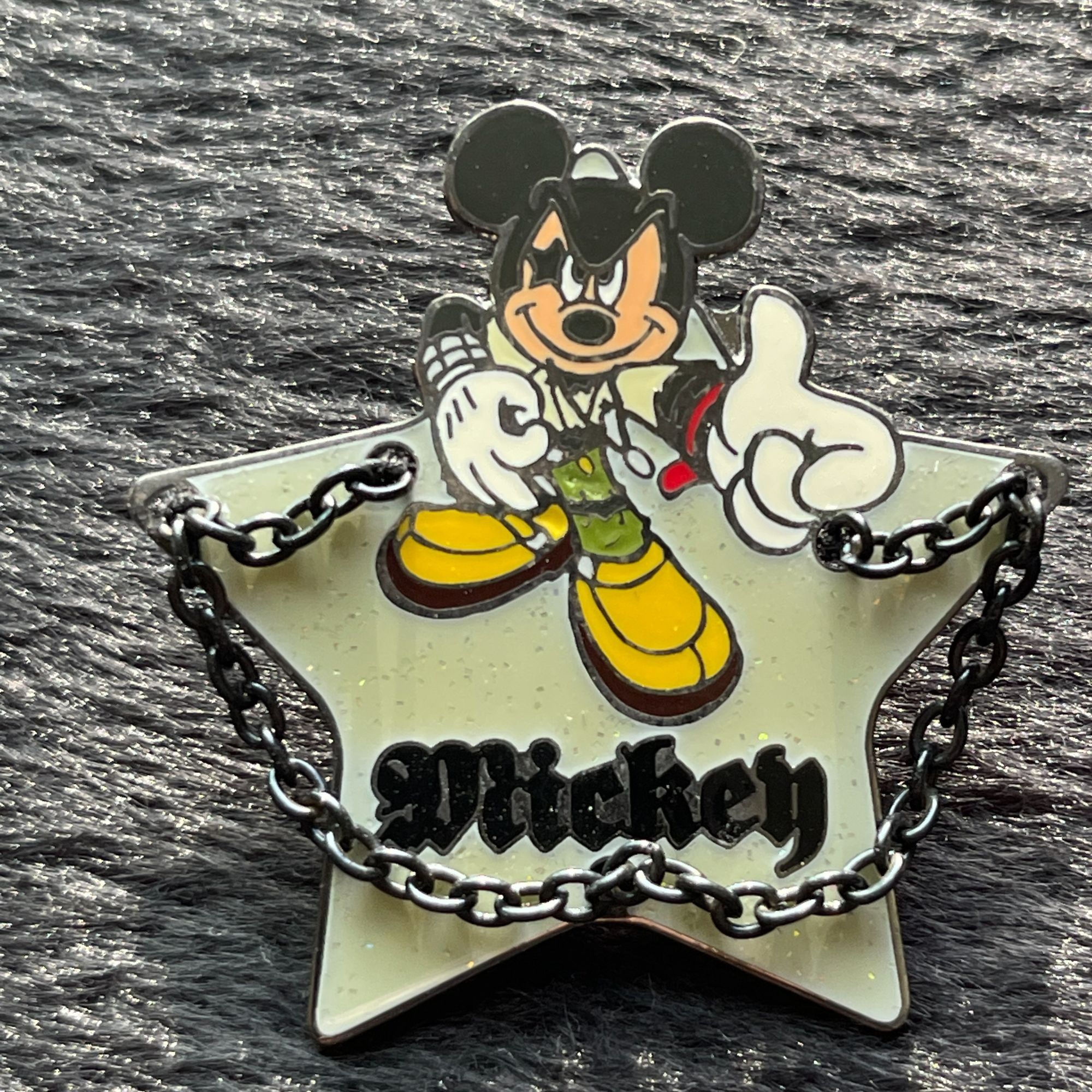 Disney Mickey Mouse Chain Rock Star Pin LE 1100 Tokyo Disney Land S ...