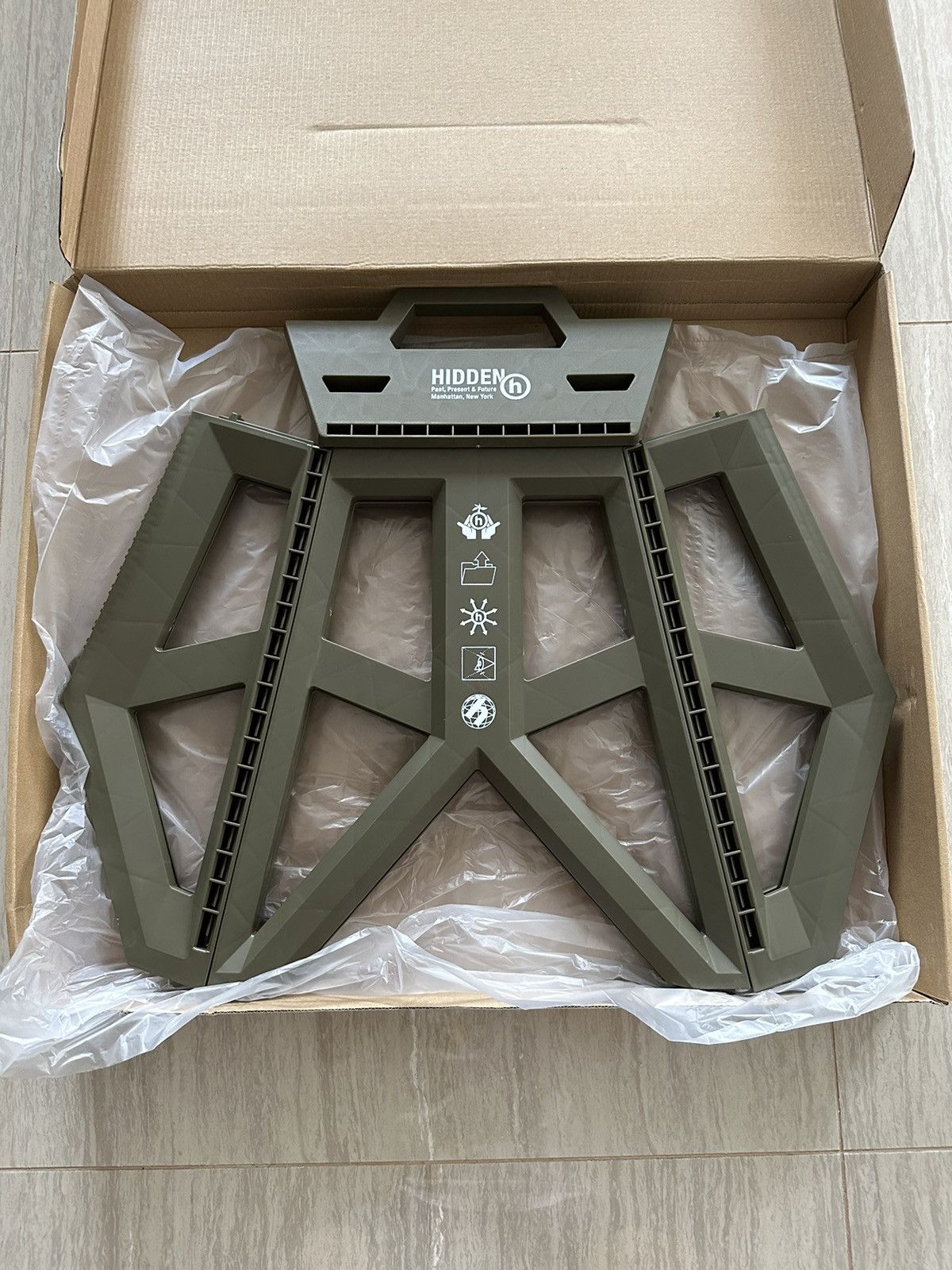HIDDEN HIDDEN Foldable Stool Olive | Grailed