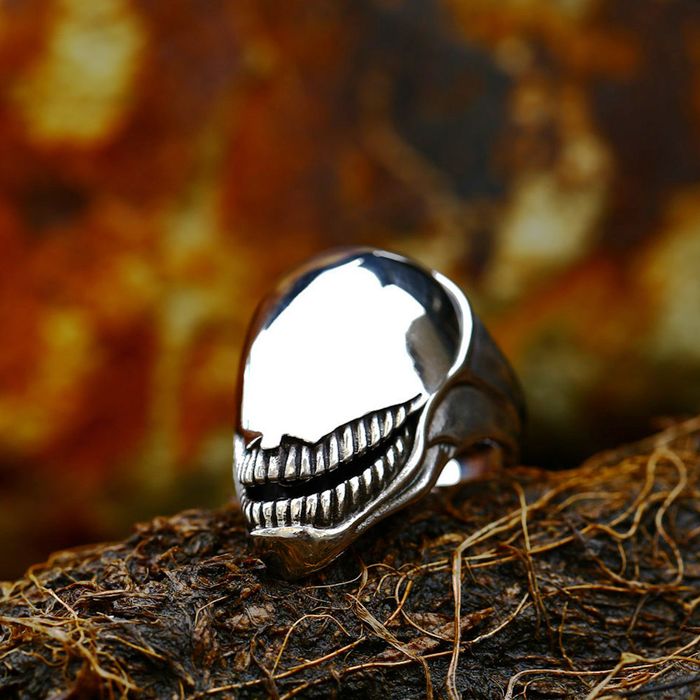 Jewelry Venom Skull Ring | Grailed