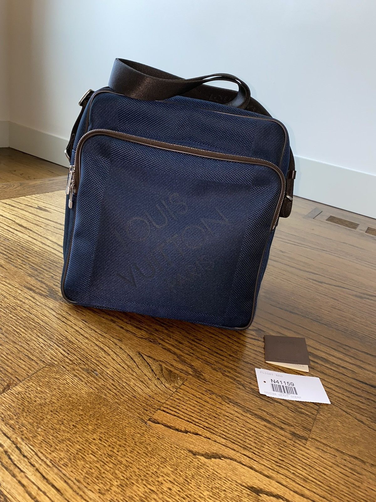 Louis Vuitton LV Damier Geant Ocean Navy Reporter / Camera Messenger ...