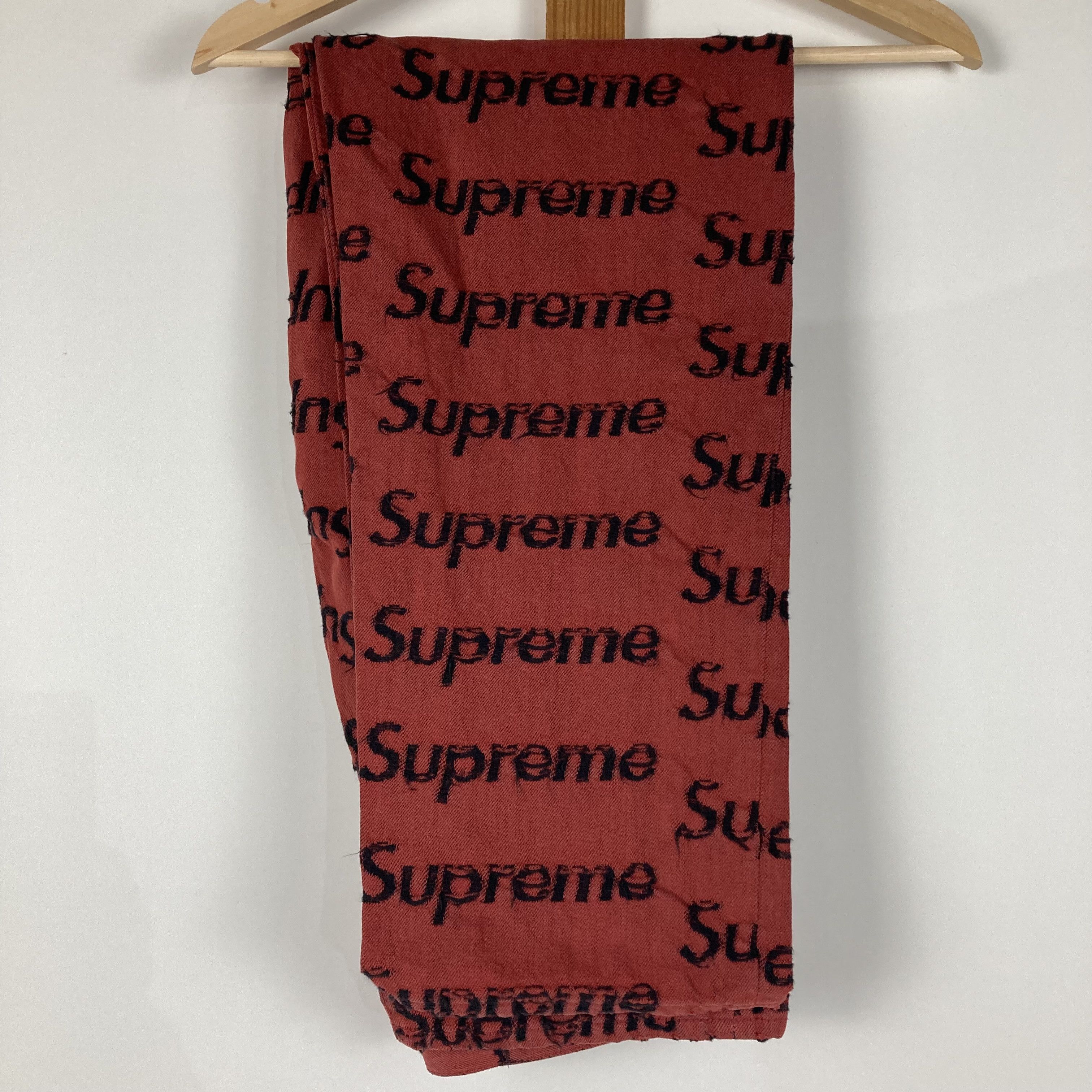 Supreme frayed logos regular jean red 32 ss21 2021 pants | Grailed