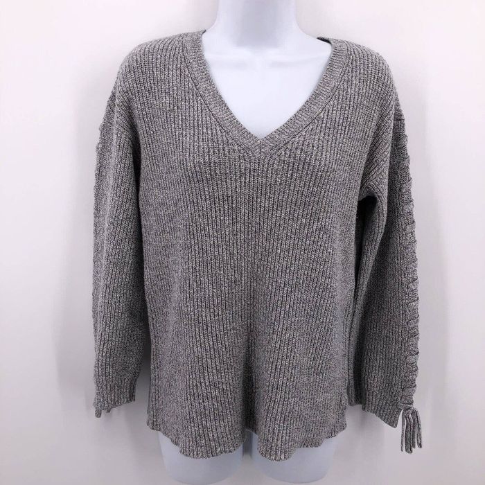 American Eagle Outfitters Gray V Neck Sweater American Eagle Sz S 3/4 ...